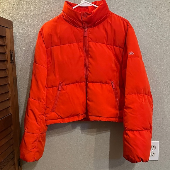 ALO Yoga | Jackets & Coats | Alo Yoga Introspective Quilted Puffer ...